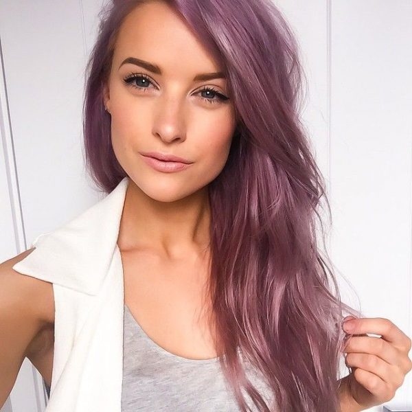 Lila Haare - Haare in Knallfarben sind in - Frisurentrends, Mode - ZENIDEEN