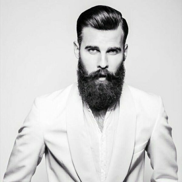 Frisuren mit Vollbart für einen selbstbewussten, maskulinen Look