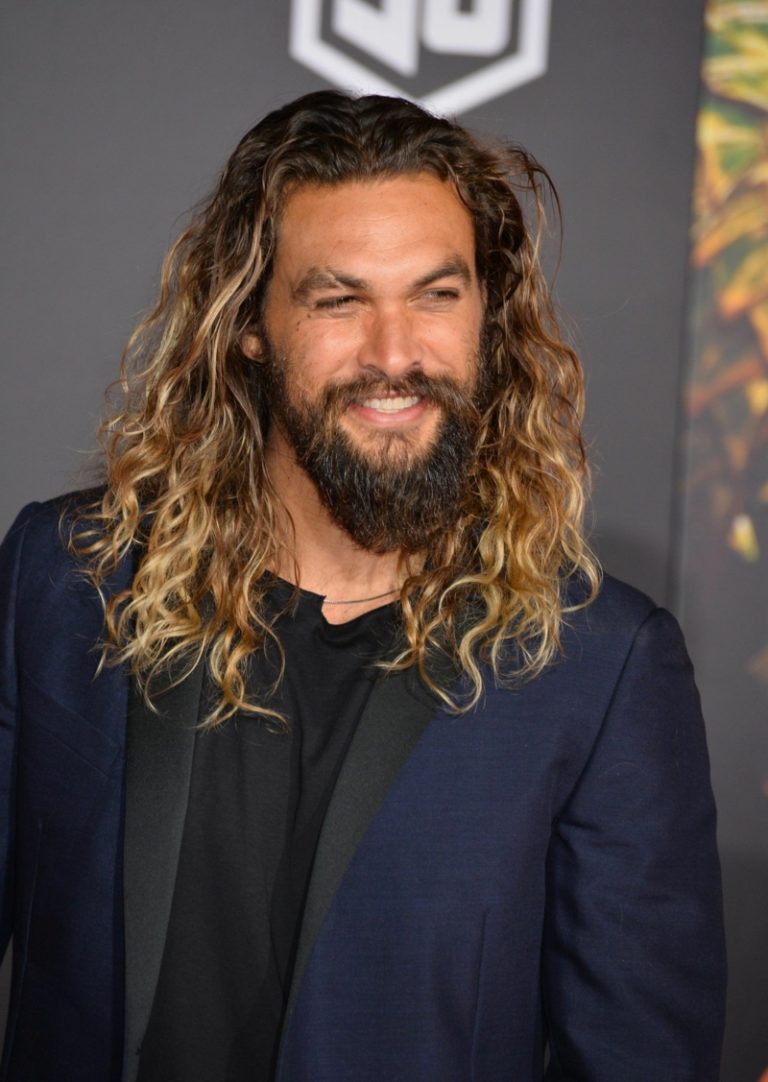 Frisuren mit Vollbart für einen selbstbewussten, maskulinen Look