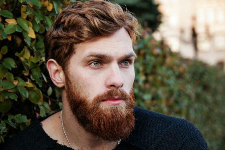 Frisuren mit Vollbart für einen selbstbewussten, maskulinen Look
