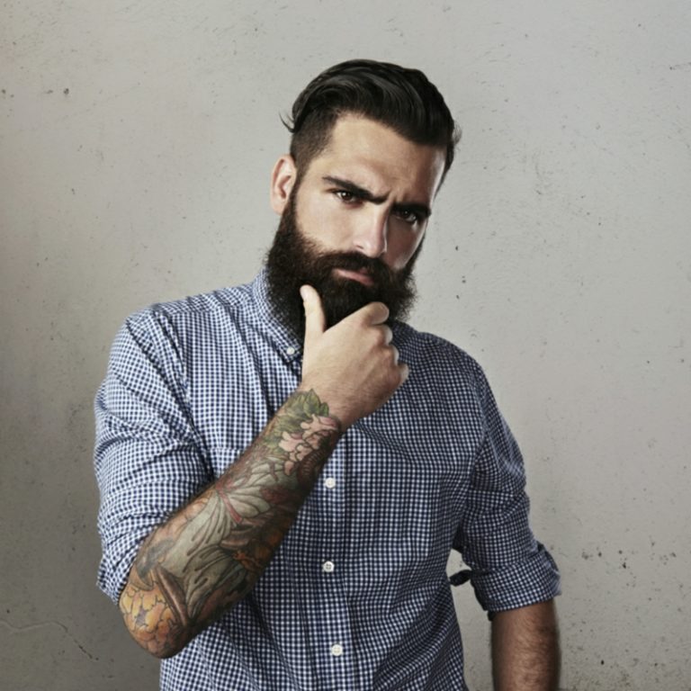 Frisuren mit Vollbart für einen selbstbewussten, maskulinen Look