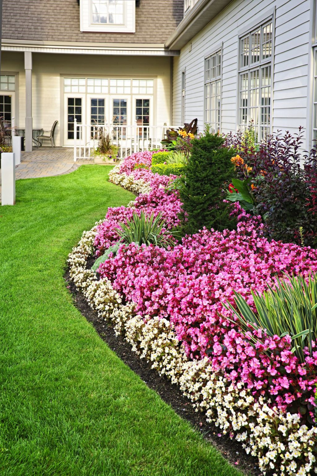 Der zauberhafte Charme von Blumengärten: Lass Deine grüne Oase erblühen ...